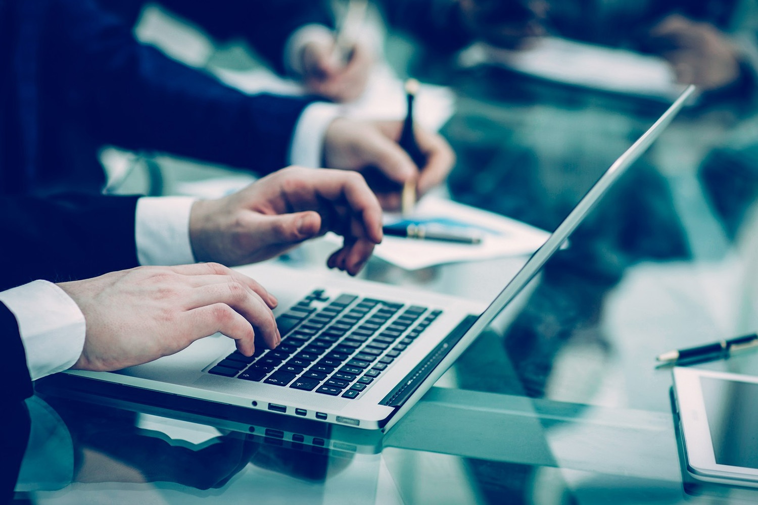 ESEF Reporting: 5 Reasons to Lead Clients to IRIS CARBON®